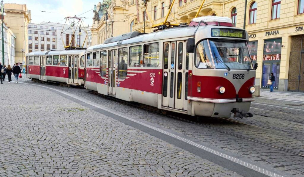 Prags Tram - Infos & die schönsten Linien für Touristen - RPRAGVISIT